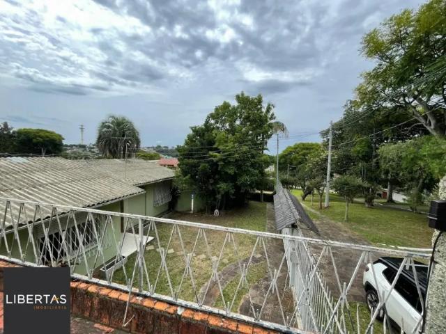 Casa 03 dormitórios, 287m² privativos Bairro Santa Tereza!
