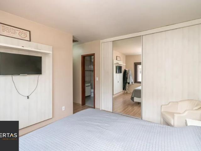 Casa 03 dormit suíte e closet e 4 vagas, na Vila Ipiranga, em Porto Alegre, RS