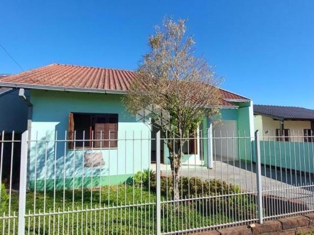 CASA 03 DORMITÓRIOS NA VARZEA