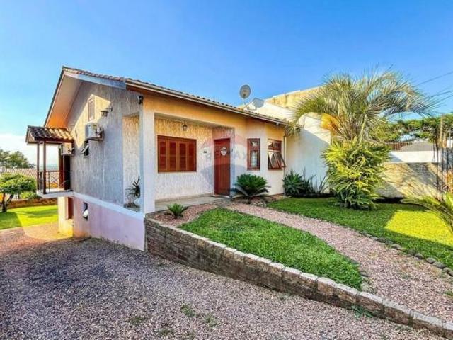 Casa 03 dormitórios na Vila Nova SL
