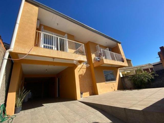 CASA 03 DORMITÓRIOS NO BAIRRO SENAI