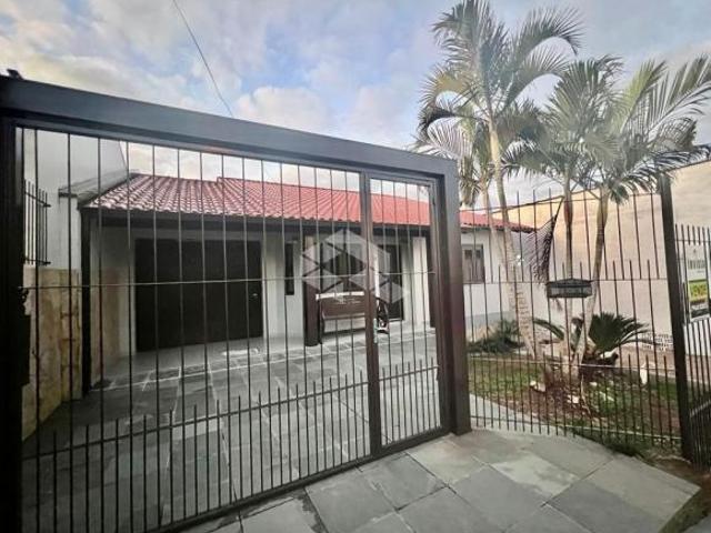 Casa 03 dormitórios no Santo Antônio
