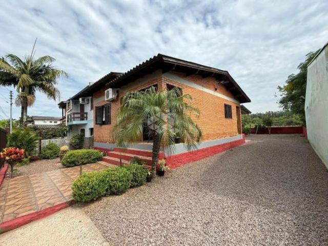 CASA 03 DORMITÓRIOS NO VARZEA