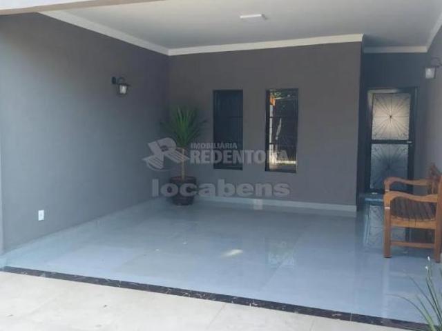 Casa 03 dormitórios com Edícula São Francisco