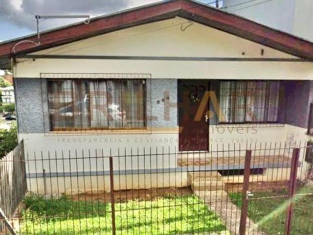 Casa 03 dormitórios comprar bairro Petrópolis