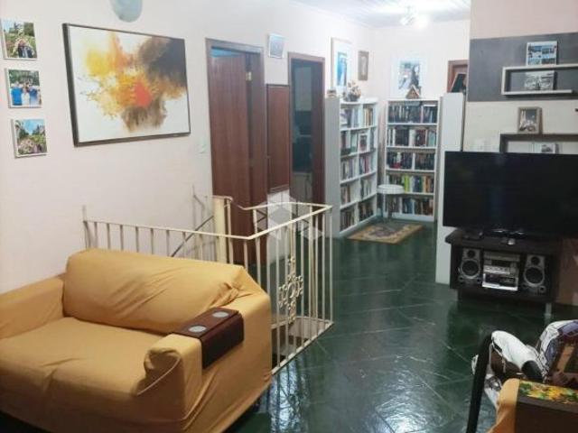 casa 03 dormitórios e 02 vagascom 200m² vila Ipiranga