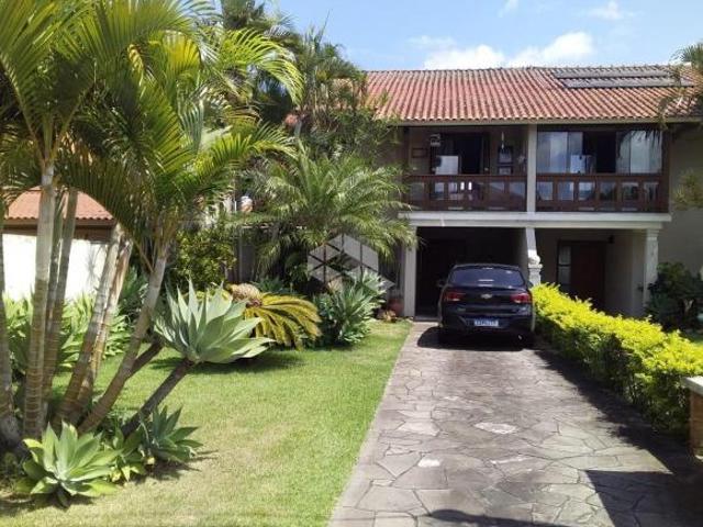 Casa 03 dormitórios em condomínio ao lado do Shopping Jardim do Verde