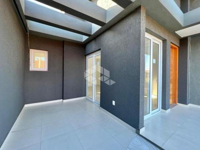 Casa 03 dormitórios próximo ao mar