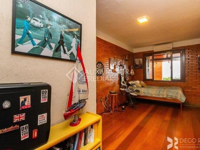 CASA 03 DORMITÓRIOS, VISTA PARA O GUAÍBA!