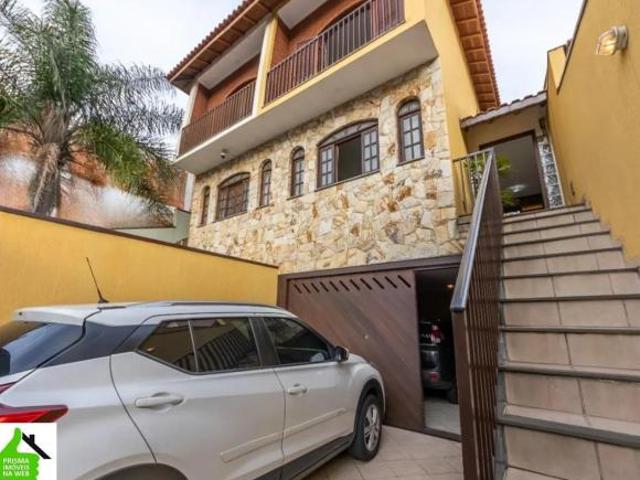 Casa 03 Dormitórios + 01 Suíte + Incrível Varanda + Quintal Gourmet + 03 Vagas