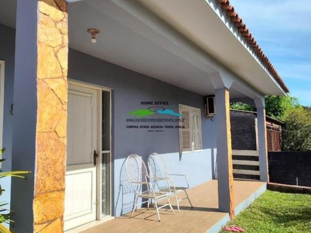 CASA 03 DORMITÓRIOS 01SUÍTE COM PISCINA E PÁTIO COM 2250M²