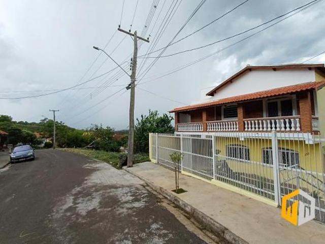 CASA 03 DORMS, JD IPORANGA, ÁGUAS DE SÃO PEDRO