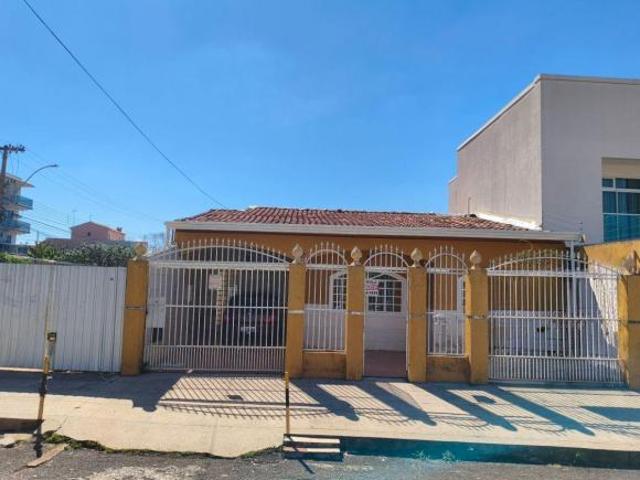 Casa 03 quartos,01 suite QNL 13
