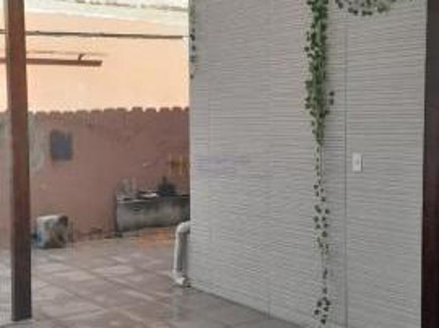 CASA 03 QUARTOS, 2 VAGAS E QUINTAL