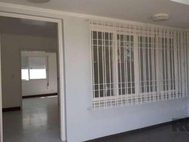 Casa 03 quartos, Bairro Sarandi