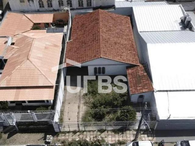Casa 03 Quartos e 01 Suíte 260m² Setor Coimbra