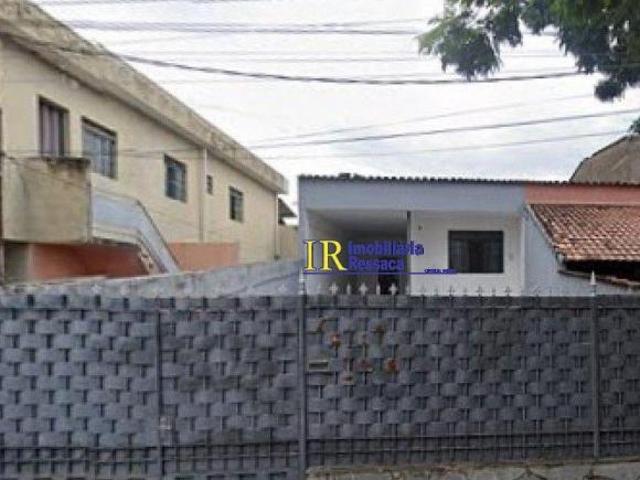 CASA 03 QUARTOS E 02 VAGAS