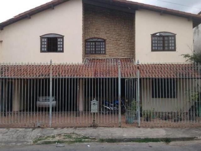 CASA 03 QUARTOS MODERNA