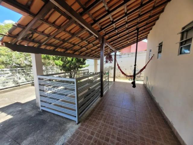 Casa 03 quartos sendo 01 suíte em lote com 498 m² são gonçalo centro de contagem