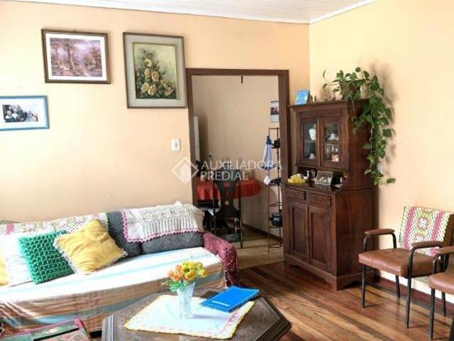 Casa 3 quartos, 2 suítes, documentação para financiamento no Bairro Bom Jesus