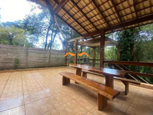 Casa 03 quartos sendo um suíte