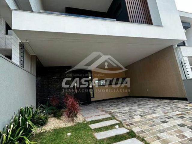CASA 03 SUÍTES SENDO 01 MASTER CENTRO