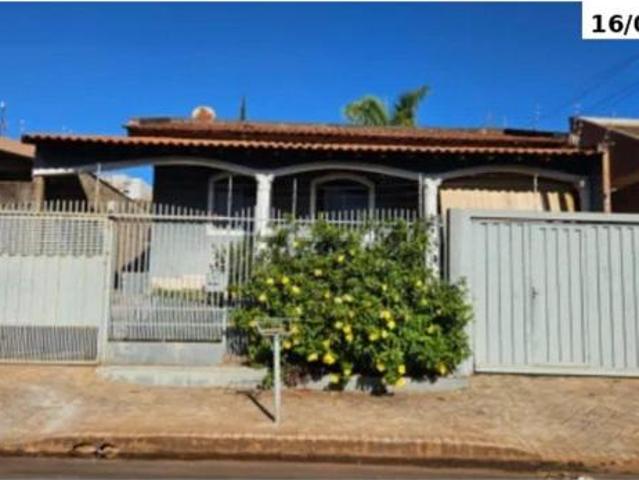 Casa 140m², Ourinhos/SP