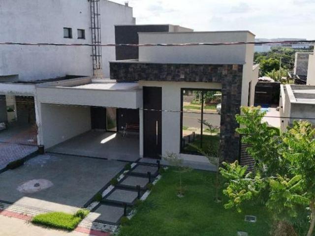 Casa 156m² no Parqville Jacarandá — Jardim Cristal | 3 Quartos, 3 Suítes