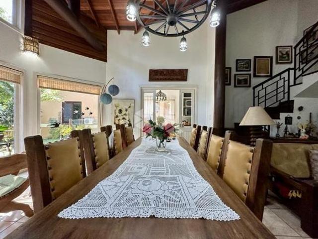 Casa 168,01m², localizada no condomínio Bosque da Serra, Canela