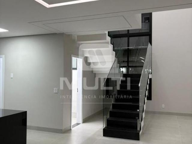 Casa para venda em Shopping Park, Uberlândia