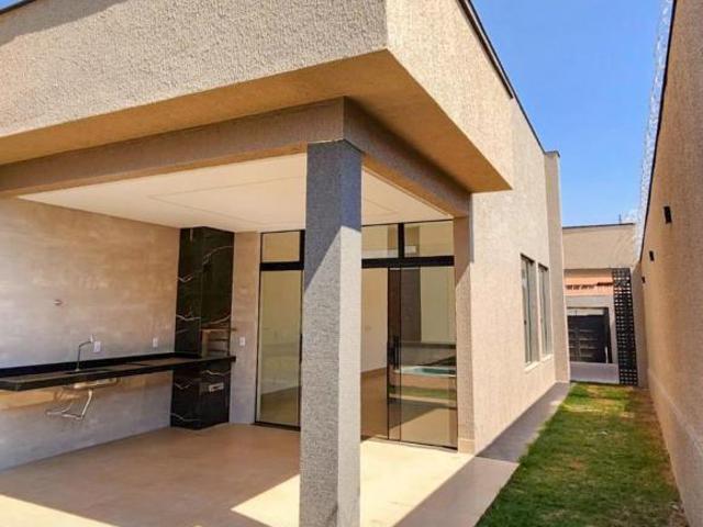 Casa 175m² — Residencial Marília | 3 Quartos, 2 Suítes