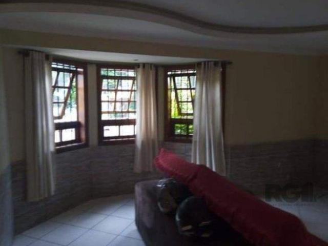 Casa 179m², 3 dormitórios, 3 vagas no bairro Parque Santa Fé
