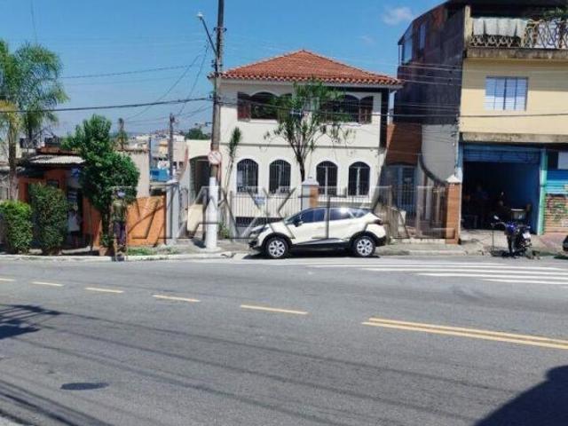 Casa 180 metros com 3 dormitórios 1 sala e 4 vagas de garagem Regiões: Limão