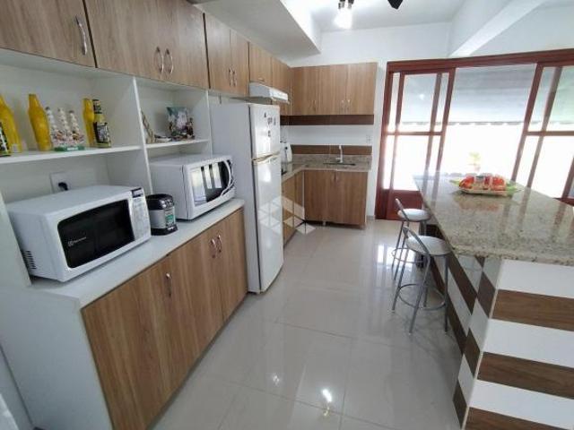 Casa 180m² com 3 Dormitórios e 4 Vagas no Jardim São Pedro
