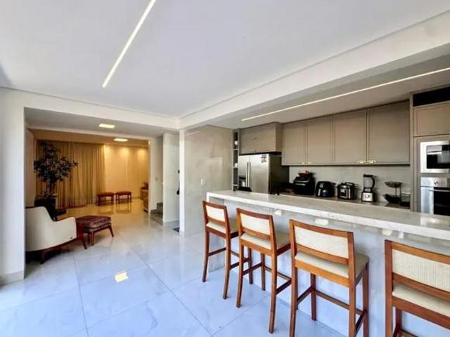 Casa 185m² — Vila João Vaz | 3 Quartos, 1 Suíte