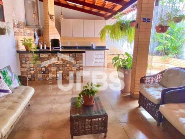 CASA 195,50MT 4 QUARTOS SETOR PARQUE AMAZONIA COND MONT PELLIER