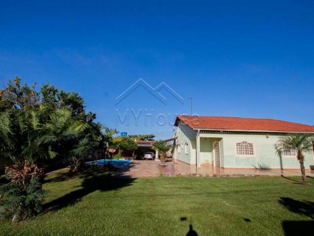 Casa 1000m² Escriturada 500m² de área construída Ac. permuta