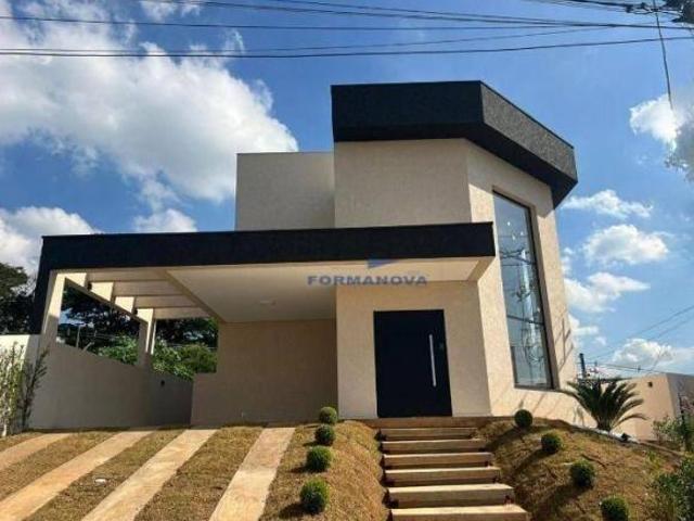 Casa 100% NOVA à VENDA com 4 Suítes em Cotia/SP