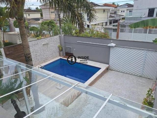 Casa 100m do mar, piscina 5 suites
