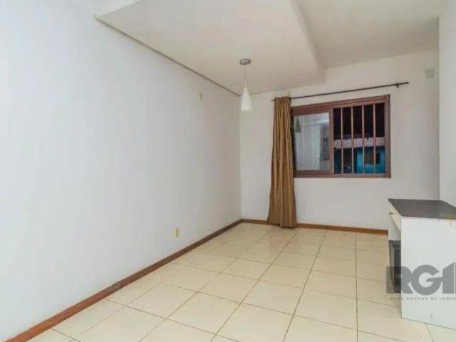 Casa 110m² 3 dormitórios, 1 vaga no bairro Aberta dos Morros
