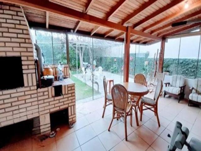 Casa com 110m² e 03 dormitórios no Bairro Nossa Senhora das Graças em Canoas