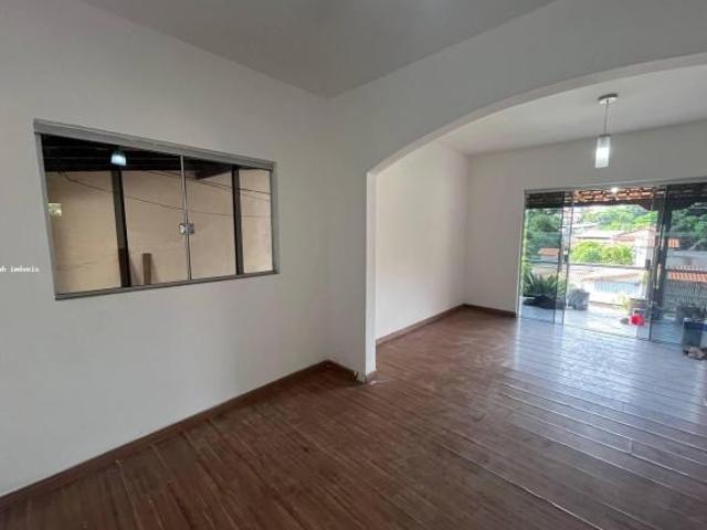 Casa para venda em Centro, Brumadinho