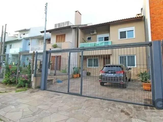 Casa 129m² 3 dormitórios, 2 vagas no bairro Hípica