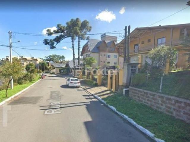 Casa, 12 dormitórios, 400 m², em Carniel