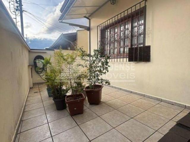 Casa para venda em Jardim das Azaléias, Poços de Caldas