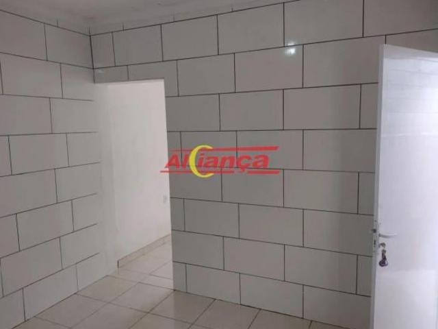 CASA 1 DORMITÓRIO 2 VAGAS POSSÍVEL CONSTRUIR MAIS COMODOS 5X25 DE TERRENO 125M