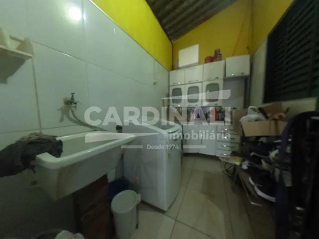 Casa 1 Dormitório com piscina e vaga coberta