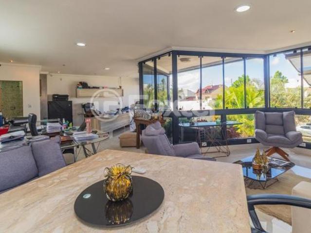 Casa, 1 dormitórios, 106 m², em Hípica