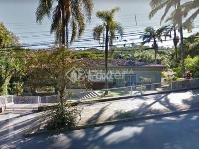 Casa, 1 dormitórios, 200 m², em Cascata