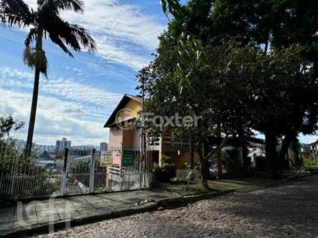 Casa, 1 dormitórios, 300 m², em Partenon
